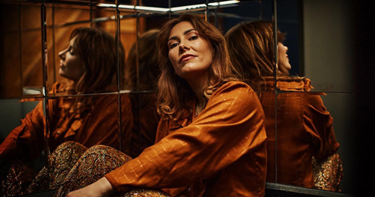 Ella Hooper | Off The Leash